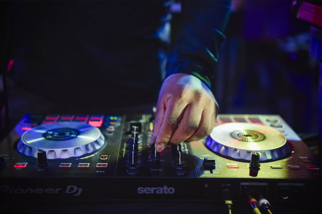 México celebra la cultura musical de los "sonideros"